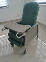 China Mobile Folding Ajustable Hospital Luxurios Residential Recliner Chair for sale