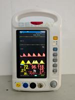 China Surgical 7 inch Transport Multi-Parameter Monitor Portable Patient Monitor for sale
