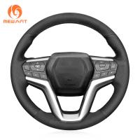 China Hand Sewing Black Suede Steering Wheel Cover for Isuzu Dmax D-MAX Xterrain 2021-2023 for sale