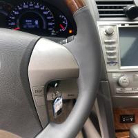 China Hand Sewing Wood Pattern Grey DIY Steering Wheel Cover For Toyota Highlander Camry Isis Mark X Zio Premio Noah Previa 2006-2015 for sale
