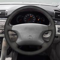 China Accessories Hand Sewing Black Suede Steering Wheel Cover for Toyota Avalon Camry Highlander 2001 2002 2003 2004 for sale