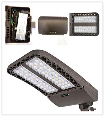 China Slim 200W LED Parking Lot Lights , IP65 Waterproof SMD3030 LED Parking Lot Fixtures for sale