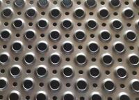 China Customized Anti Skid Metal Plate Crocodile Mouth Shape 20mm-80mm Channel Height Silver Finish for sale