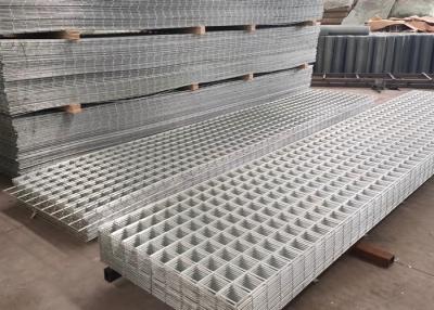 China Hot Dipped Welded Wire Mesh Farm Fence Iron Wire Panel BWG18 BWG8 Silver for Livestock Protection for sale