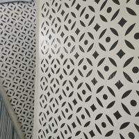 China Aluminum Perforated Mesh Curtain Walls Iron Pallet Packing Straight Hole Arrangement Stainless Sheet for sale