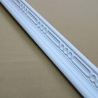 China GB-82033 European Style Urethane Carved Flame Resistance Decorative Cornices Moldings For Office Building for sale