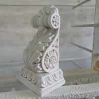 China GL-6002 Carved Resin Exotic Interior And Exterior Decoration For Outdoor Designs Polyurethane Decorative Wood Corbels for sale