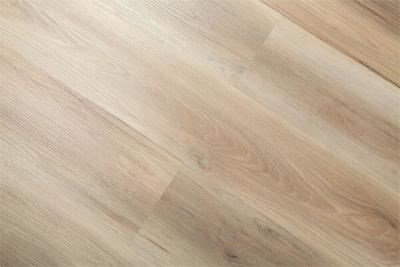 China Plastic Composite Wood Look Spc Vinyl Flooring 5mm 25mil Bathroom for sale