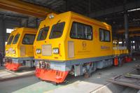 China Multi-functional Rail Service Type Rail Car With Crane for sale