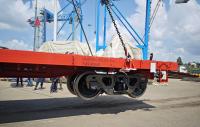 China Railway Flat Wagon 60t Load Capacity 100 km/h Max Speed Steel Flatbed Rail Freight Wagon for sale