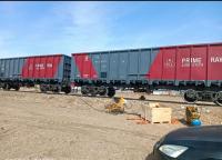 China 60 Ton Load Capacity Open Top Wagon Fixed Bogie 1727.2mm Wheelbase Rail Freight Transport for sale