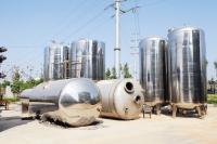 China 300 Square Meters Area Needed for Waste Tire and Plastic to Fuel Oil Pyrolysis Machine for sale