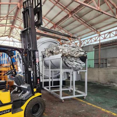 China Direct Heating Waste Tire Oil Pyrolysis Machine Recycling Line 38tons Weight for sale