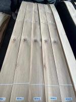 China Knotty White Oak Wood Veneer 0.45-2.0mm Crown Cut for Retro Furniture for sale