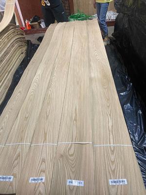China A Grade Elm Wood Veneer Crown Cut 0.50mm Thick for Interior Furniture Decoration for sale