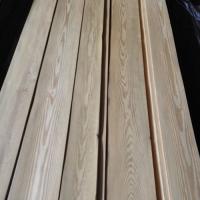China 0.6mm Natural Russian Pine Wood Veneer, Panel A Grade, Crown Cut for sale