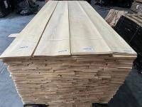 China OEM White Ash Wood Veneer Crown Cut 0.45mm Thick Panel AA grade for sale