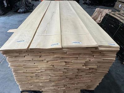 China OEM White Ash Wood Veneer Crown Cut 0.45mm Thick Panel AA grade for sale