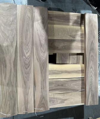 China Slice Cut American Walnut Veneer Natural C Grade Thick 1.2mm Flooring for sale