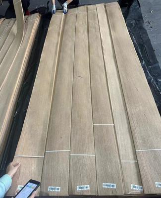 China Anerican White Oak veneer Panel Grade AA Quarter Cut Thickness 0.45mm for sale