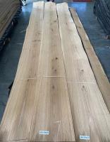 China 0.45mm Knotty White Oak Wood Veneer Crown Cut Grade D for Retro Furniture for sale