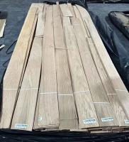 China 0.5mm White Oak Wood Veneer Furniture Grade AB Crown Cut 120cm Length for sale