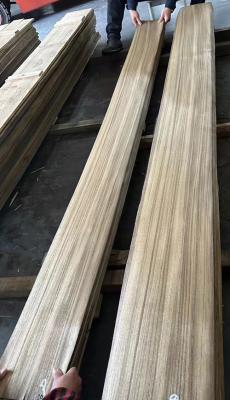 China 0.50mm Natural Burma Teak Wood Veneer Quarter Cut Grade AB for Cabinet Furniture for sale