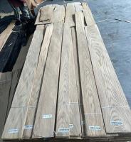 China Crown Cut White Oak Wood Veneer 0.45mm Furniture Grade AB for Interior Decoration for sale