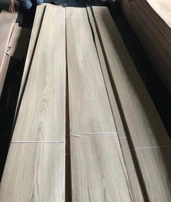 China OEM Red Oak Wood Veneer Crown Cut Panel AAA Grade 0.7mm for Furniture Door for sale