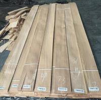 China AB Grade Red Oak Wood Veneer 0.45mm Crown Cut Quarter Cut for Furniture Door Cabinet for sale