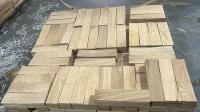 China European White Oak Wood Flooring Veneer ABC Grade Crown Cut 1.2mm Thick for sale