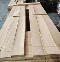 China European White Oak Wood Flooring Veneer 1.2mm 900x125mm C+/C- Grade Slice Cut for sale