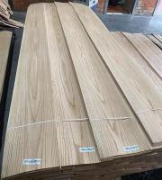 China Crown Cut Red Oak Veneer Panel 0.5mm AA Grade Natural Wood Veneer for Furniture Door for sale