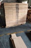 China Europe White Oak Wood Flooring Veneer AB Grade Light Color 1.2mm Thickness Quarter Cut for sale