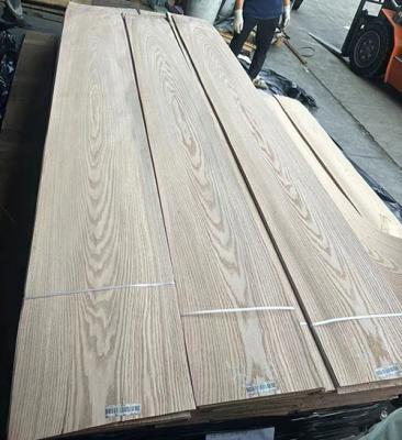 China Red Oak Wood Veneer 0.45mm Thickness Crown Cut panel Grade AAA for sale