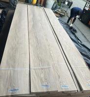China Red Oak Wood Veneer 0.45mm Thickness Crown Cut panel Grade AAA for sale