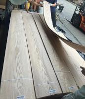 China Red Oak Wood Veneer 0.45mm Thickness Crown Cut panel Grade AAA for sale