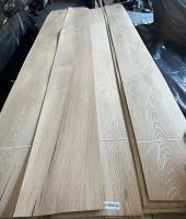 China 2.0mm Knotty White Oak Wood Veneer Crown Cut C/D Grade for Retro Furniture for sale