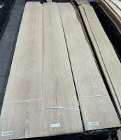 China Crown Cut White Oak Wood Veneer 0.5mm Panel AA Grade for Furniture and Door for sale