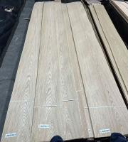 China Crown Cut White Oak Wood Veneer 0.5mm Panel AA Grade for Furniture and Door for sale