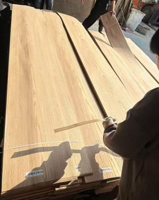 China Mountain grain American Red Oak Veneer Panel AA Grade Thickness 0.5mm for sale
