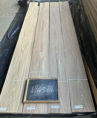 China Crown Cut American Walnut Veneer AA Grade 0.42mm Natural Wood for Furniture for sale