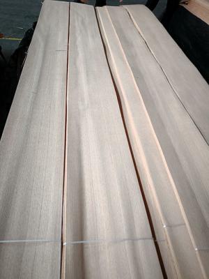 China Natural White Oak Wood Veneer 0.5mm Quarter Cut Panel A Grade for Furniture and Door for sale