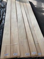 China 2500mm White Ash Wood Veneer Engineered Quarter Cut Ash Veneer Lonson for sale