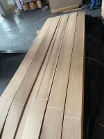 China Panel A White Oak Wood Veneer 0.45mm Quarter Cut Straight Grain for Furniture Flooring Door Cabinet for sale