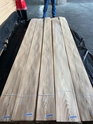 China Natural White Ash Wood Veneer 0.45mm Plain Slice for Furniture Cabinet Door for sale