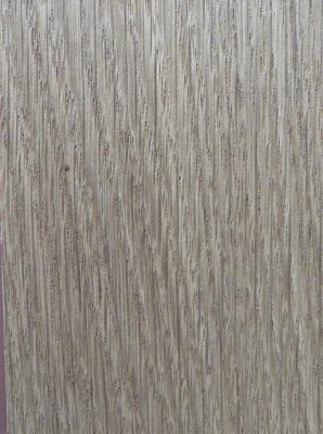 China Quarter Sawn White Oak Veneer Fumed Color 609 0.6mm Thickness 8-12% Moisture for sale