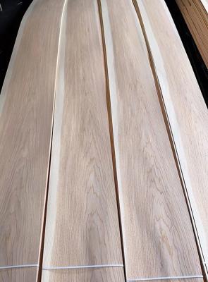 China Carya Hickory Natural Wood Veneer 0.45mm Crown Cut Panel A Grade for Furniture for sale