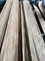 China 0.20mm Natural Burma Teak Wood Veneer 12% Moisture Crown Cut A Grade for Cabinet for sale