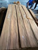 China 0.20mm Natural Burma Teak Wood Veneer 12% Moisture Crown Cut A Grade for Cabinet for sale